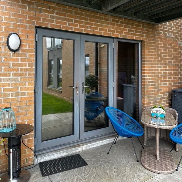 One Way Window Film: How It Works & Best Uses for UK Homes (2026) | L4 ...